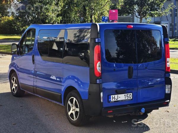 Blue Renault Trafic 2009 in Riga, with an engine capacity of 2.00 L and mileage of 363 thousand km for 5500 €, photo 3 on AUTOMOTO.COM.LV