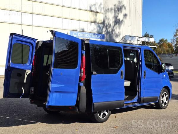 Blue Renault Trafic 2009 in Riga, with an engine capacity of 2.00 L and mileage of 363 thousand km for 5500 €, photo 6 on AUTOMOTO.COM.LV