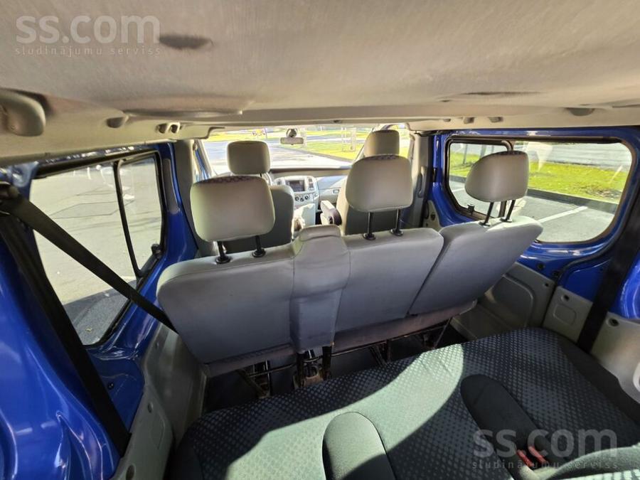 Blue Renault Trafic 2009 in Riga, with an engine capacity of 2.00 L and mileage of 363 thousand km for 5500 €, photo 12 on AUTOMOTO.COM.LV