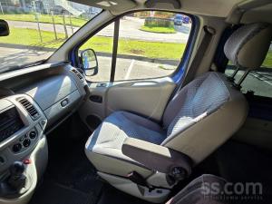 Blue Renault Trafic 2009 in Riga, with an engine capacity of 2.00 L and mileage of 363 thousand km for 5500 €, photo 13 on AUTOMOTO.COM.LV