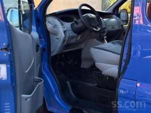 Blue Renault Trafic 2009 in Riga, with an engine capacity of 2.00 L and mileage of 363 thousand km for 5500 €, photo 15 on AUTOMOTO.COM.LV