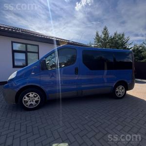 Blue Renault Trafic 2011 in Daugavpils, with an engine capacity of 2.00 L and mileage of 232 thousand km for 5500 €, photo 7 on AUTOMOTO.COM.LV