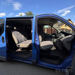 Blue Renault Trafic 2011 in Daugavpils, with an engine capacity of 2.00 L and mileage of 232 thousand km for 5500 €, photo 8 on AUTOMOTO.COM.LV