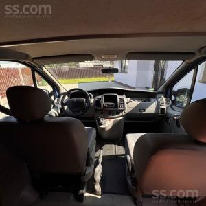 Blue Renault Trafic 2011 in Daugavpils, with an engine capacity of 2.00 L and mileage of 232 thousand km for 5500 €, photo 9 on AUTOMOTO.COM.LV