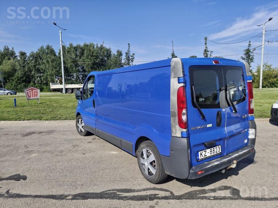 Zils Renault Trafic 2011 Rīga, ar dzinēja tilpumu 2.00 L un nobraukumu 390 tūkst. km par 6050 €, foto 5 vietnē AUTOMOTO.COM.LV