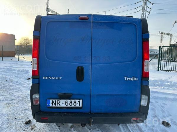 Blue Renault Trafic 2012 in Riga, with an engine capacity of 2.00 L and mileage of 292 thousand km for 5750 €, photo 2 on AUTOMOTO.COM.LV