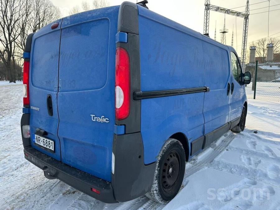 Zils Renault Trafic 2012 Rīga, ar dzinēja tilpumu 2.00 L un nobraukumu 292 tūkst. km par 5750 €, foto 4 vietnē AUTOMOTO.COM.LV
