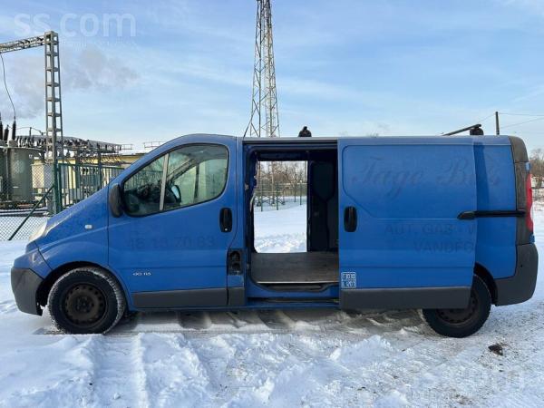 Blue Renault Trafic 2012 in Riga, with an engine capacity of 2.00 L and mileage of 292 thousand km for 5750 €, photo 5 on AUTOMOTO.COM.LV