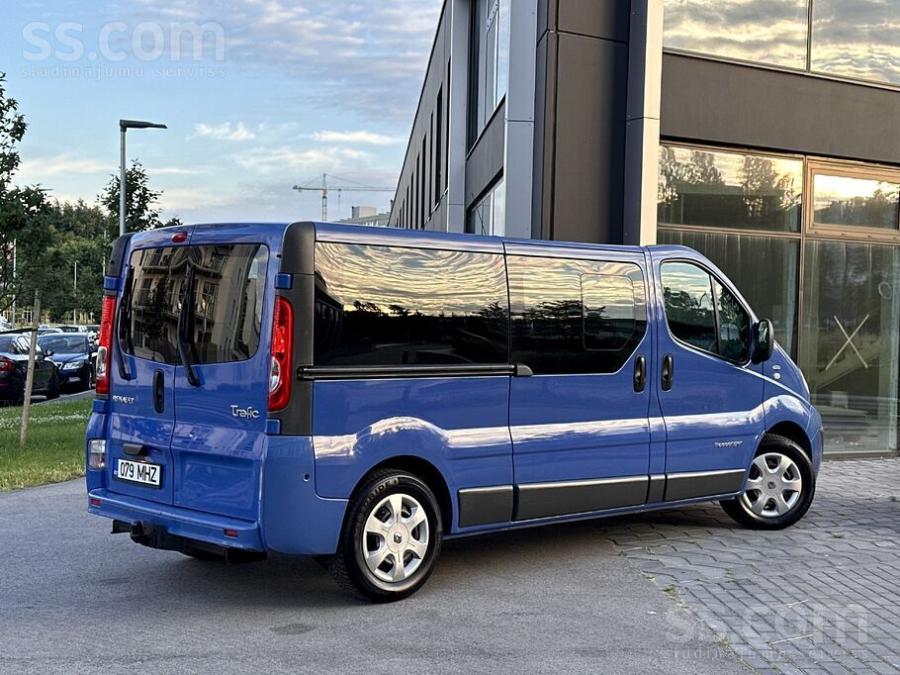 Zils Renault Trafic 2012 Tallina, ar dzinēja tilpumu 2.00 L un nobraukumu 340 tūkst. km par 7990 €, foto 11 vietnē AUTOMOTO.COM.LV