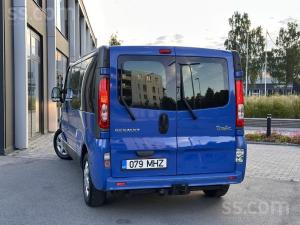 Zils Renault Trafic 2012 Tallina, ar dzinēja tilpumu 2.00 L un nobraukumu 340 tūkst. km par 7990 €, foto 13 vietnē AUTOMOTO.COM.LV