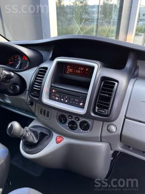 Zils Renault Trafic 2012 Tallina, ar dzinēja tilpumu 2.00 L un nobraukumu 340 tūkst. km par 7990 €, foto 30 vietnē AUTOMOTO.COM.LV