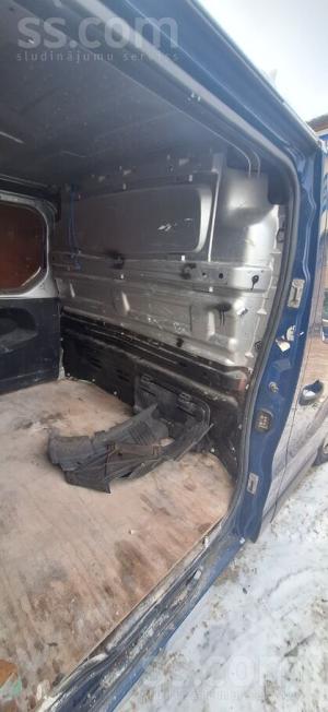 Zils Renault Trafic 2014 Rīga, ar dzinēja tilpumu 1.60 L un nobraukumu 283 tūkst. km par 5750 €, foto 6 vietnē AUTOMOTO.COM.LV