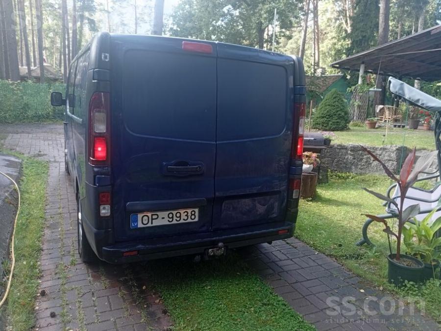Blue Renault Trafic 2014 in Jurmala, with an engine capacity of 1.60 L and mileage of 0 thousand km for 7500 €, photo 3 on AUTOMOTO.COM.LV