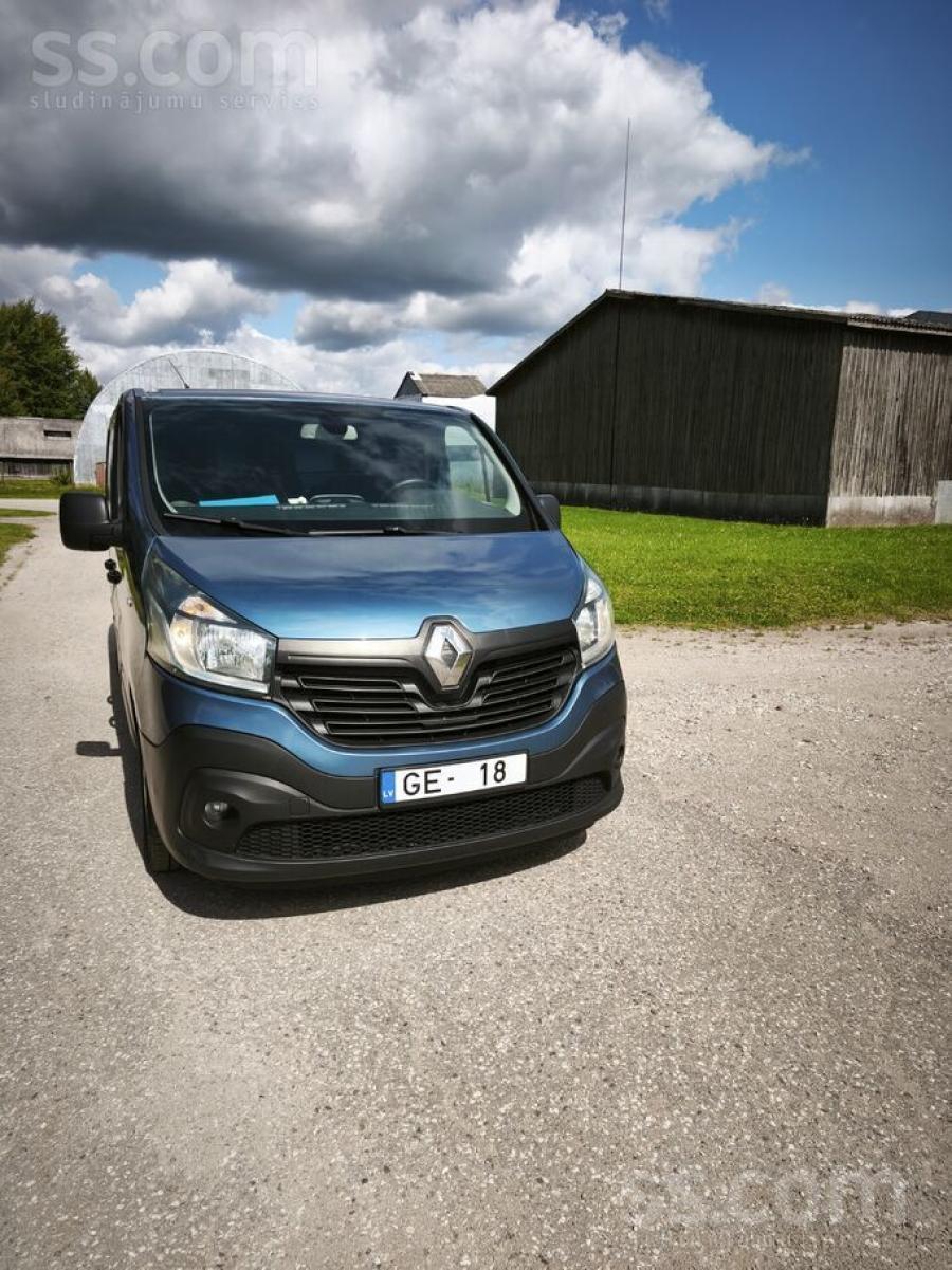 Zils Renault Trafic 2015 Cēsis, ar dzinēja tilpumu 1.60 L un nobraukumu 310 tūkst. km par 5600 €, foto 1 vietnē AUTOMOTO.COM.LV