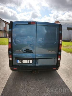 Zils Renault Trafic 2015 Cēsis, ar dzinēja tilpumu 1.60 L un nobraukumu 310 tūkst. km par 5600 €, foto 3 vietnē AUTOMOTO.COM.LV