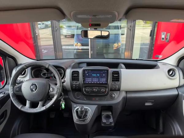 Blue Renault Trafic 2016 in Riga, with an engine capacity of 1.60 L and mileage of 319 thousand km for 11700 €, photo 9 on AUTOMOTO.COM.LV
