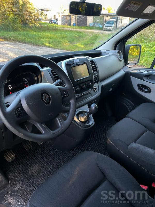 Renault Trafic 2017 in Ogre on AUTOMOTO.COM.LV Blue Renault Trafic 2017 in Ogre, with an engine capacity of 1.60 L and mileage of 269 thousand km for 11900 €, photo 9 on AUTOMOTO.COM.LV