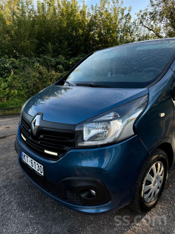 Renault Trafic 2017 in Ogre on AUTOMOTO.COM.LV Blue Renault Trafic 2017 in Ogre, with an engine capacity of 1.60 L and mileage of 269 thousand km for 11900 €, photo 10 on AUTOMOTO.COM.LV