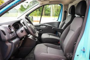 Blue Renault Trafic 2020 in Tukums, with an engine capacity of 2.00 L and mileage of 252 thousand km for 10790 €, photo 8 on AUTOMOTO.COM.LV
