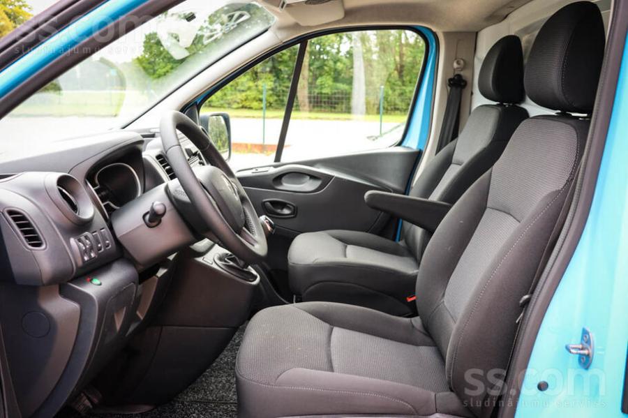 Blue Renault Trafic 2020 in Tukums, with an engine capacity of 2.00 L and mileage of 252 thousand km for 10790 €, photo 8 on AUTOMOTO.COM.LV