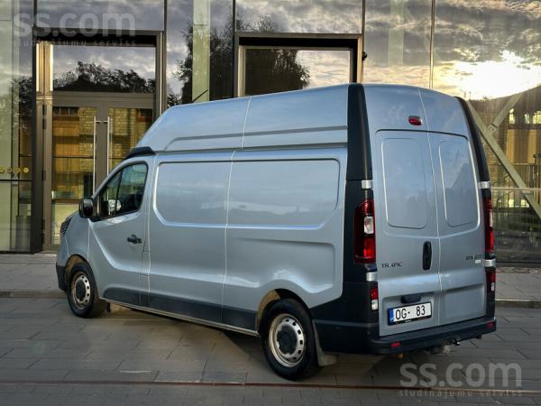 Рено Трафик 2023 в Рига на AUTOMOTO.COM.LV Синий Рено Трафик 2023 в Рига, объемом двигателя 2.00 л и пробегом 59 тыс. км за 19500 €, фото 6 на AUTOMOTO.COM.LV