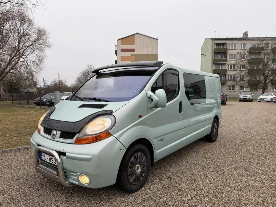 Zils Renault Trafic 2005 Ventspils, ar dzinēja tilpumu 1.90 L un nobraukumu 375 tūkst. km par 6290 €, foto 1 vietnē AUTOMOTO.COM.LV