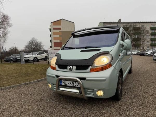 Blue Renault Trafic 2005 in Ventspils, with an engine capacity of 1.90 L and mileage of 375 thousand km for 6290 €, photo 9 on AUTOMOTO.COM.LV