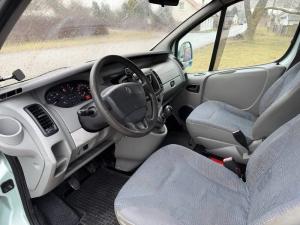 Zils Renault Trafic 2005 Ventspils, ar dzinēja tilpumu 1.90 L un nobraukumu 375 tūkst. km par 6290 €, foto 12 vietnē AUTOMOTO.COM.LV