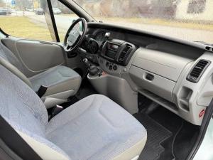 Zils Renault Trafic 2005 Ventspils, ar dzinēja tilpumu 1.90 L un nobraukumu 375 tūkst. km par 6290 €, foto 14 vietnē AUTOMOTO.COM.LV