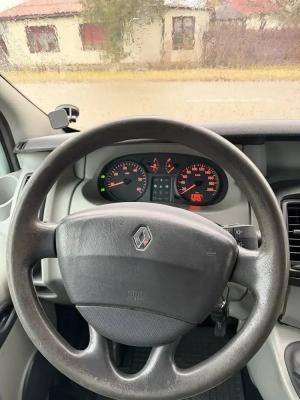 Zils Renault Trafic 2005 Ventspils, ar dzinēja tilpumu 1.90 L un nobraukumu 375 tūkst. km par 6290 €, foto 17 vietnē AUTOMOTO.COM.LV