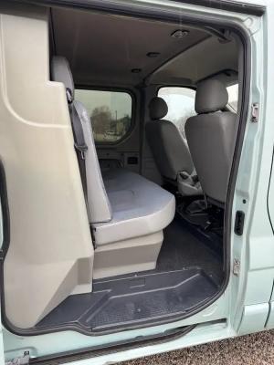Zils Renault Trafic 2005 Ventspils, ar dzinēja tilpumu 1.90 L un nobraukumu 375 tūkst. km par 6290 €, foto 18 vietnē AUTOMOTO.COM.LV