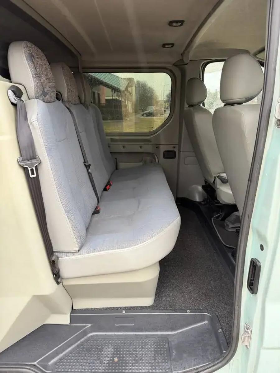 Zils Renault Trafic 2005 Ventspils, ar dzinēja tilpumu 1.90 L un nobraukumu 375 tūkst. km par 6290 €, foto 19 vietnē AUTOMOTO.COM.LV