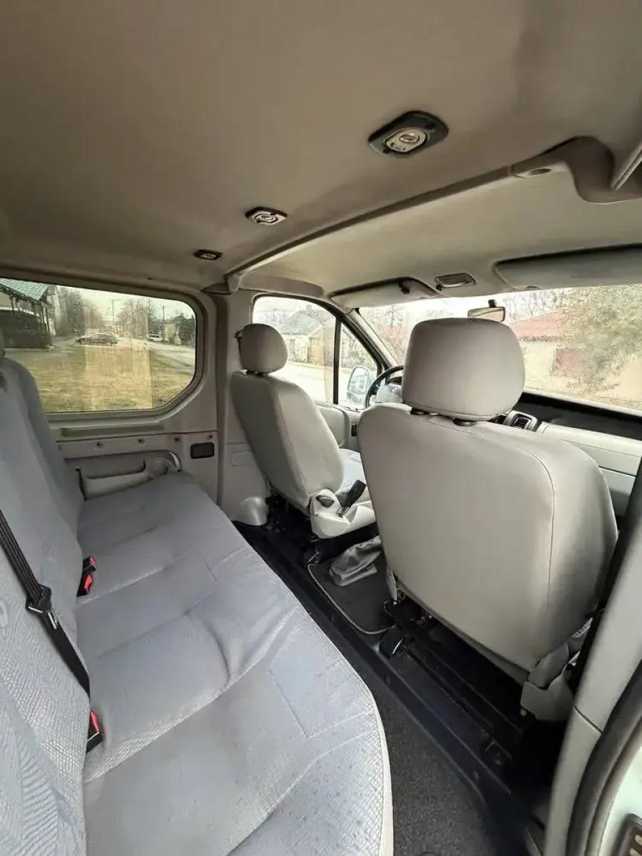 Zils Renault Trafic 2005 Ventspils, ar dzinēja tilpumu 1.90 L un nobraukumu 375 tūkst. km par 6290 €, foto 20 vietnē AUTOMOTO.COM.LV