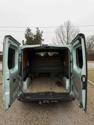 Zils Renault Trafic 2005 Ventspils, ar dzinēja tilpumu 1.90 L un nobraukumu 375 tūkst. km par 6290 €, foto 21 vietnē AUTOMOTO.COM.LV