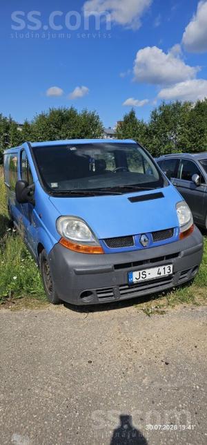 Blue Renault Trafic 2005 in Riga, with an engine capacity of 2.50 L and mileage of 301 thousand km for 4200 €, photo  on AUTOMOTO.COM.LV