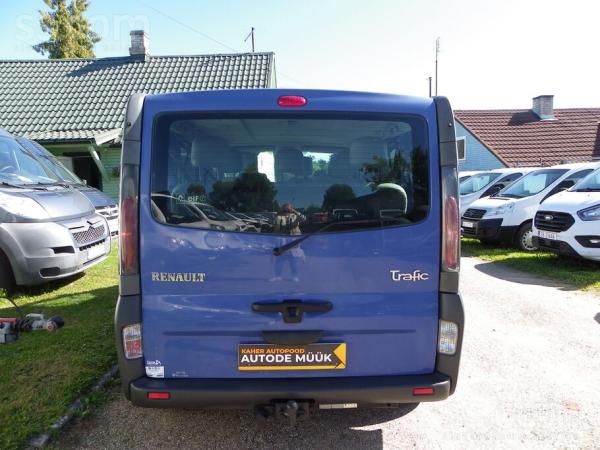 Zils Renault Trafic 2005 Valka, ar dzinēja tilpumu 1.90 L un nobraukumu 212 tūkst. km par 5700 €, foto 8 vietnē AUTOMOTO.COM.LV