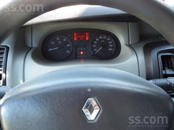 Zils Renault Trafic 2005 Valka, ar dzinēja tilpumu 1.90 L un nobraukumu 212 tūkst. km par 5700 €, foto 10 vietnē AUTOMOTO.COM.LV