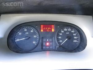 Zils Renault Trafic 2005 Valka, ar dzinēja tilpumu 1.90 L un nobraukumu 212 tūkst. km par 5700 €, foto 11 vietnē AUTOMOTO.COM.LV