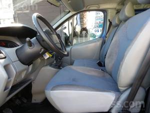 Zils Renault Trafic 2005 Valka, ar dzinēja tilpumu 1.90 L un nobraukumu 212 tūkst. km par 5700 €, foto 14 vietnē AUTOMOTO.COM.LV