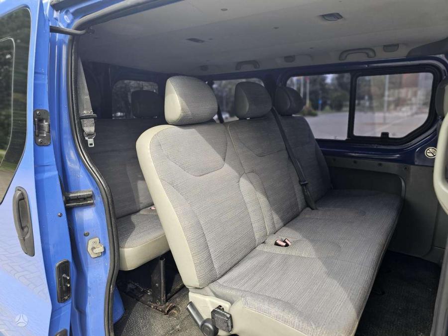 Zils Renault Trafic 2006 Viļņa, ar dzinēja tilpumu 2.00 L un nobraukumu 255 tūkst. km par 5650 €, foto 6 vietnē AUTOMOTO.COM.LV