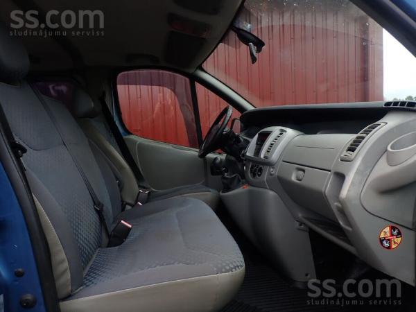 Blue Renault Trafic 2008 in Liepaja, with an engine capacity of 2.00 L and mileage of 236 thousand km for 6550 €, photo 5 on AUTOMOTO.COM.LV