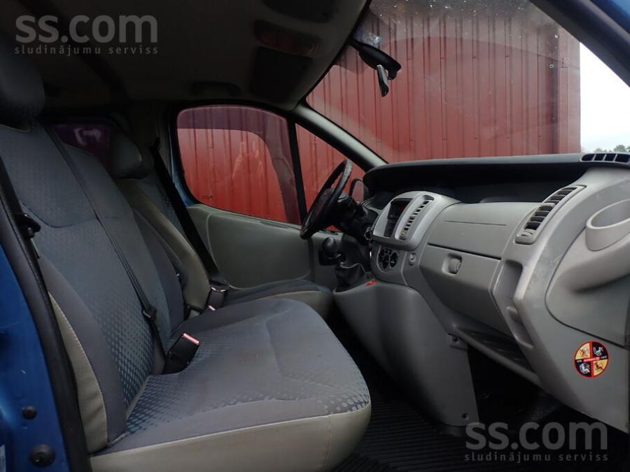 Blue Renault Trafic 2008 in Liepaja, with an engine capacity of 2.00 L and mileage of 236 thousand km for 6550 €, photo 6 on AUTOMOTO.COM.LV