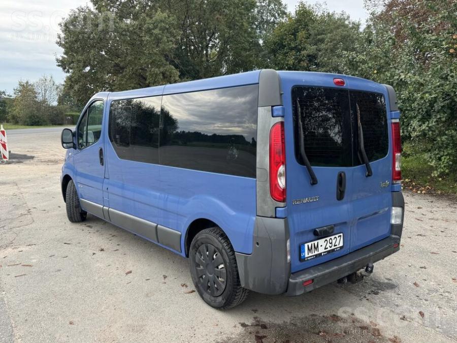 Blue Renault Trafic 2008 in Riga, with an engine capacity of 2.00 L and mileage of 292 thousand km for 5998 €, photo 4 on AUTOMOTO.COM.LV