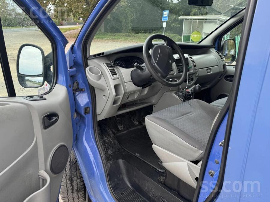 Blue Renault Trafic 2008 in Riga, with an engine capacity of 2.00 L and mileage of 292 thousand km for 5998 €, photo 14 on AUTOMOTO.COM.LV