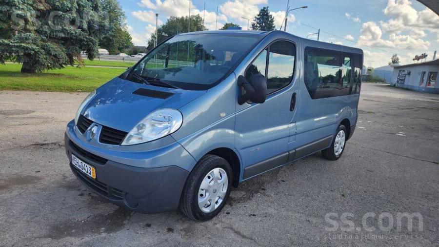Blue Renault Trafic 2011 in Ogre, with an engine capacity of 2.00 L and mileage of 302 thousand km for 7750 €, photo 3 on AUTOMOTO.COM.LV