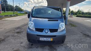 Blue Renault Trafic 2011 in Ogre, with an engine capacity of 2.00 L and mileage of 302 thousand km for 7750 €, photo 4 on AUTOMOTO.COM.LV
