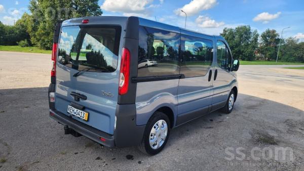 Zils Renault Trafic 2011 Ogre, ar dzinēja tilpumu 2.00 L un nobraukumu 302 tūkst. km par 7750 €, foto 7 vietnē AUTOMOTO.COM.LV