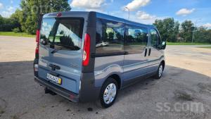 Blue Renault Trafic 2011 in Ogre, with an engine capacity of 2.00 L and mileage of 302 thousand km for 7750 €, photo 7 on AUTOMOTO.COM.LV