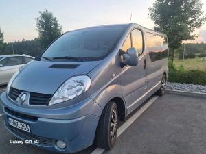 Zils Renault Trafic 2014 Viļņa, ar dzinēja tilpumu 2.00 L un nobraukumu 243 tūkst. km par 9900 €, foto  vietnē AUTOMOTO.COM.LV