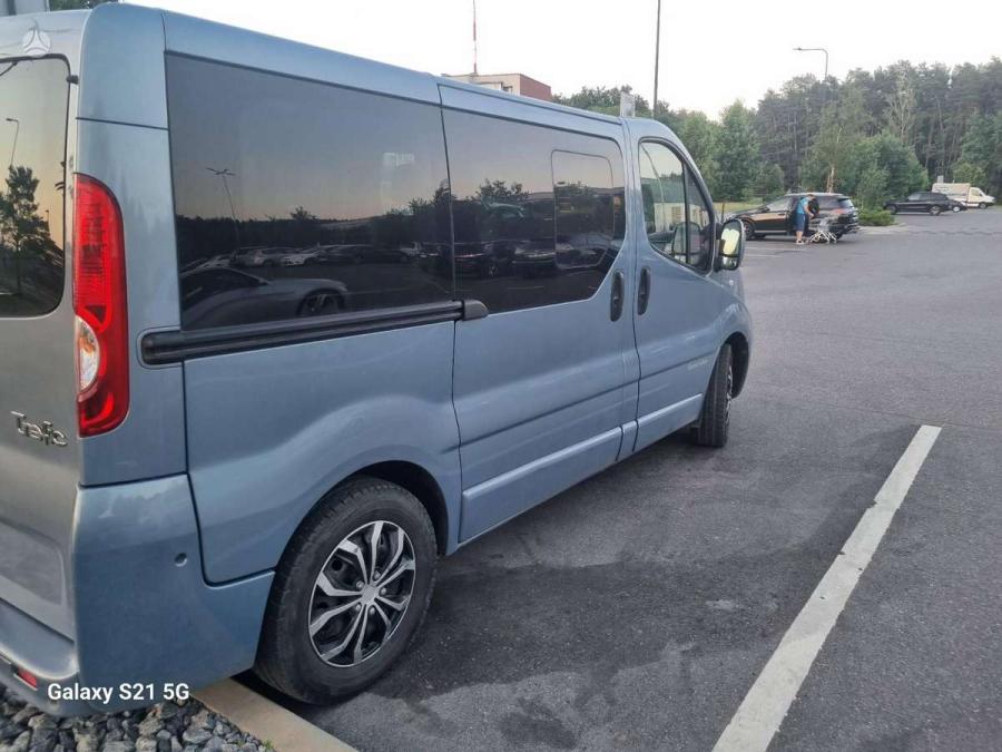 Zils Renault Trafic 2014 Viļņa, ar dzinēja tilpumu 2.00 L un nobraukumu 243 tūkst. km par 9900 €, foto 5 vietnē AUTOMOTO.COM.LV